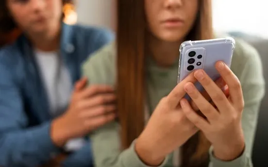 Cheating Websites: Best Free Website to Catch A Cheater in 2024